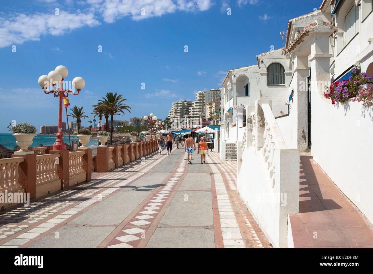 Spain, Andalusia, Costa del Sol, Benalmadena, waterfront promenade ...