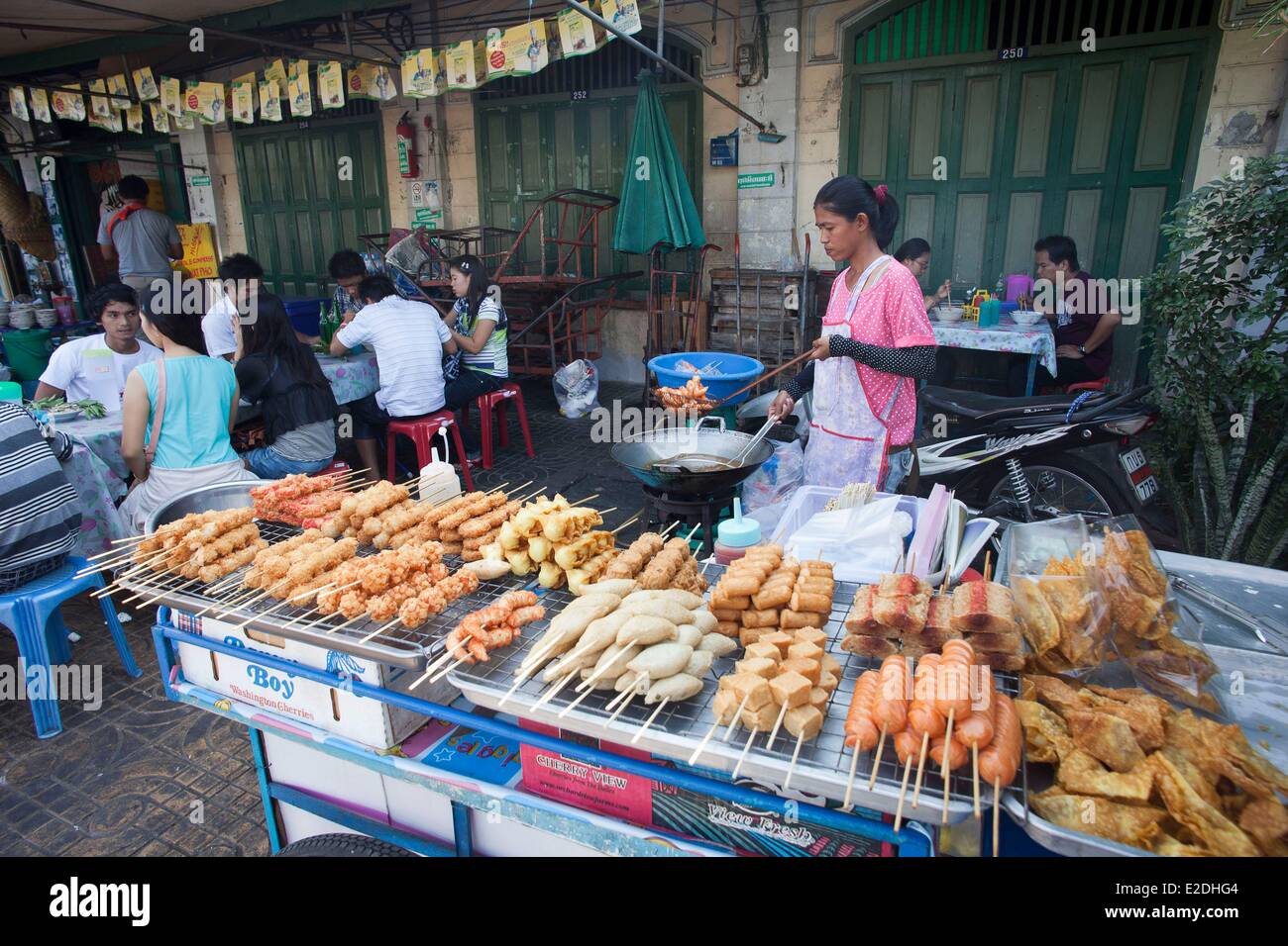 The outdoor kitchen place hi-res stock photography and images - Alamy