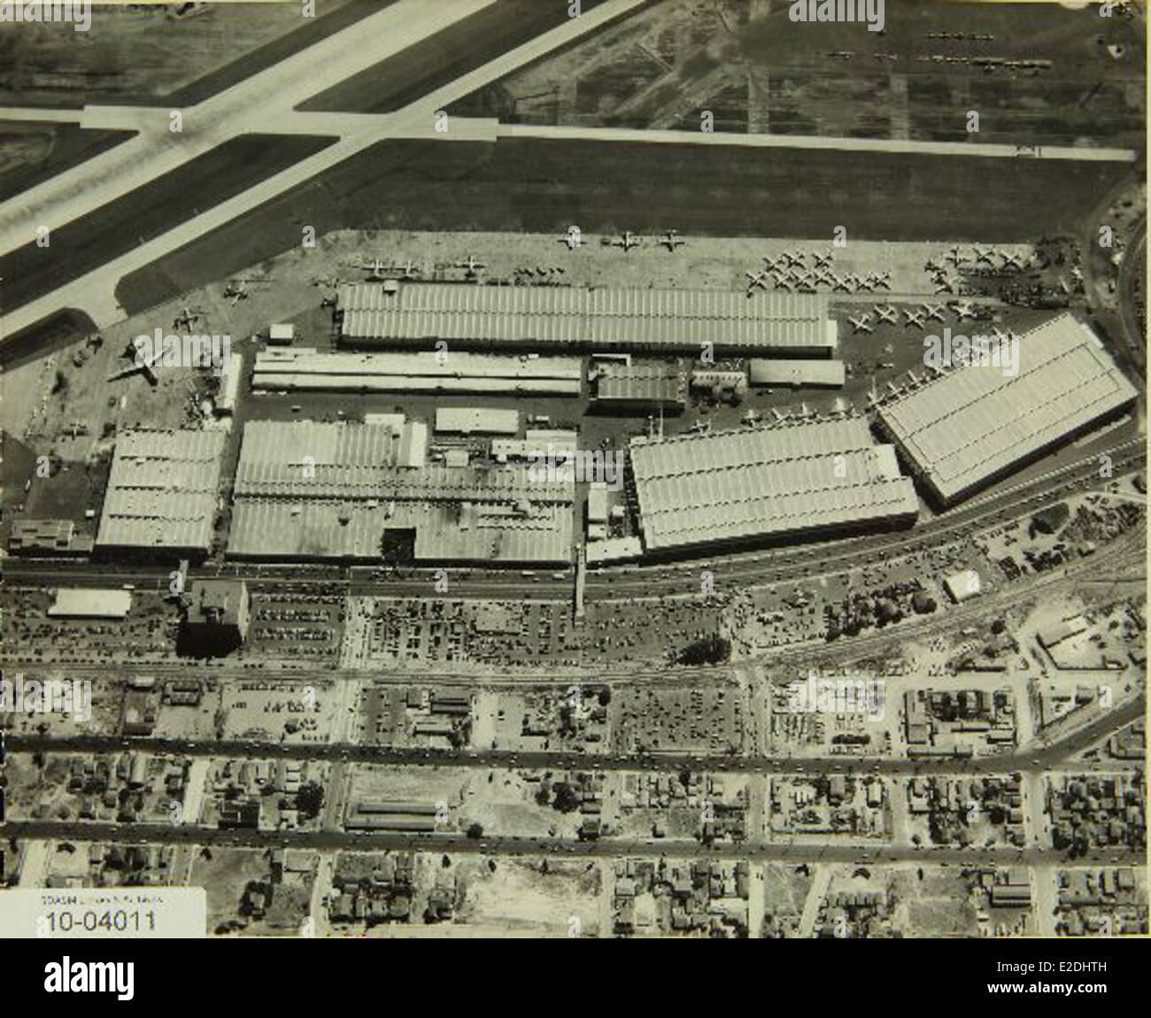 The Convair/General Dynamics aerospace manufacturing plant in San Diego ...