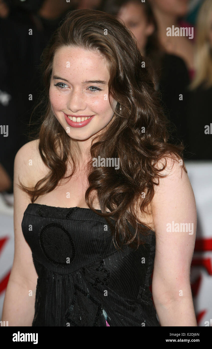 Lulu Popplewell And Anna Popplewell