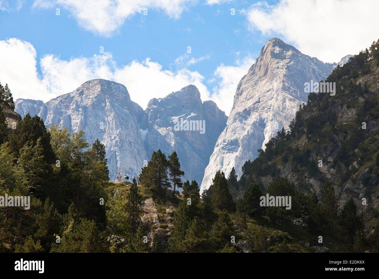 France, Hautes Pyrenees, Pyrenees National Park, GR10 grande randonnee ...