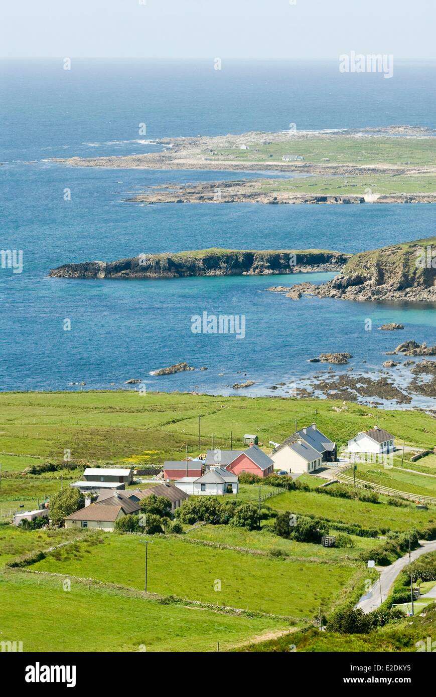 Ireland Galway County Connemara sky road west of Clifden the peninsula ...