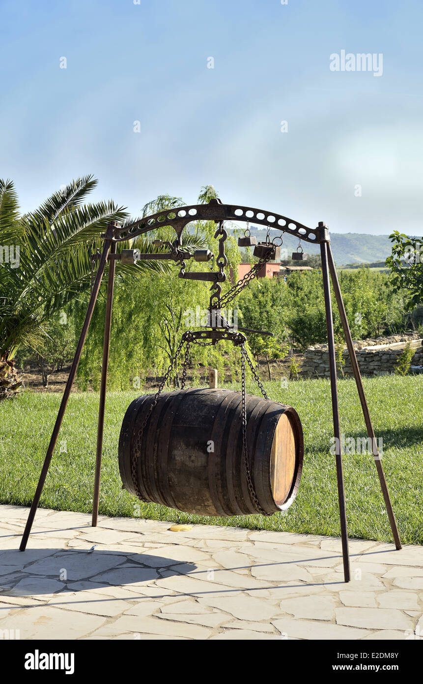 Vecchia bilancia hi-res stock photography and images - Alamy