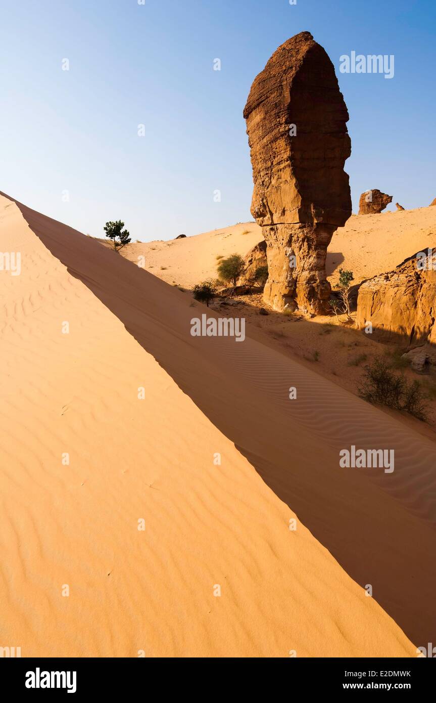 Chad Southern Sahara desert Ennedi massif Archei sector dunes and ...