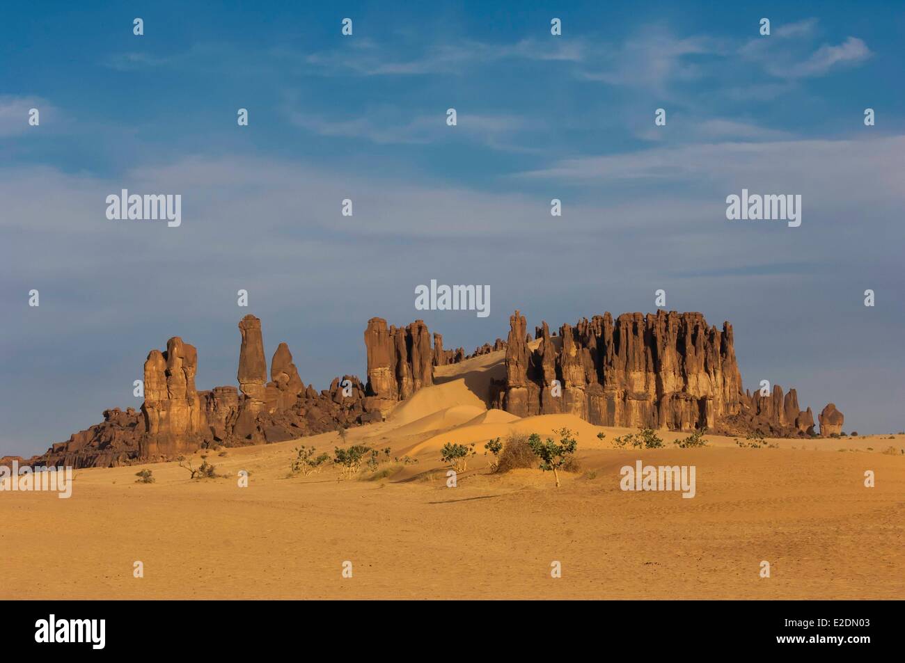 Chad Southern Sahara desert Ennedi massif Deli needles Stock Photo - Alamy
