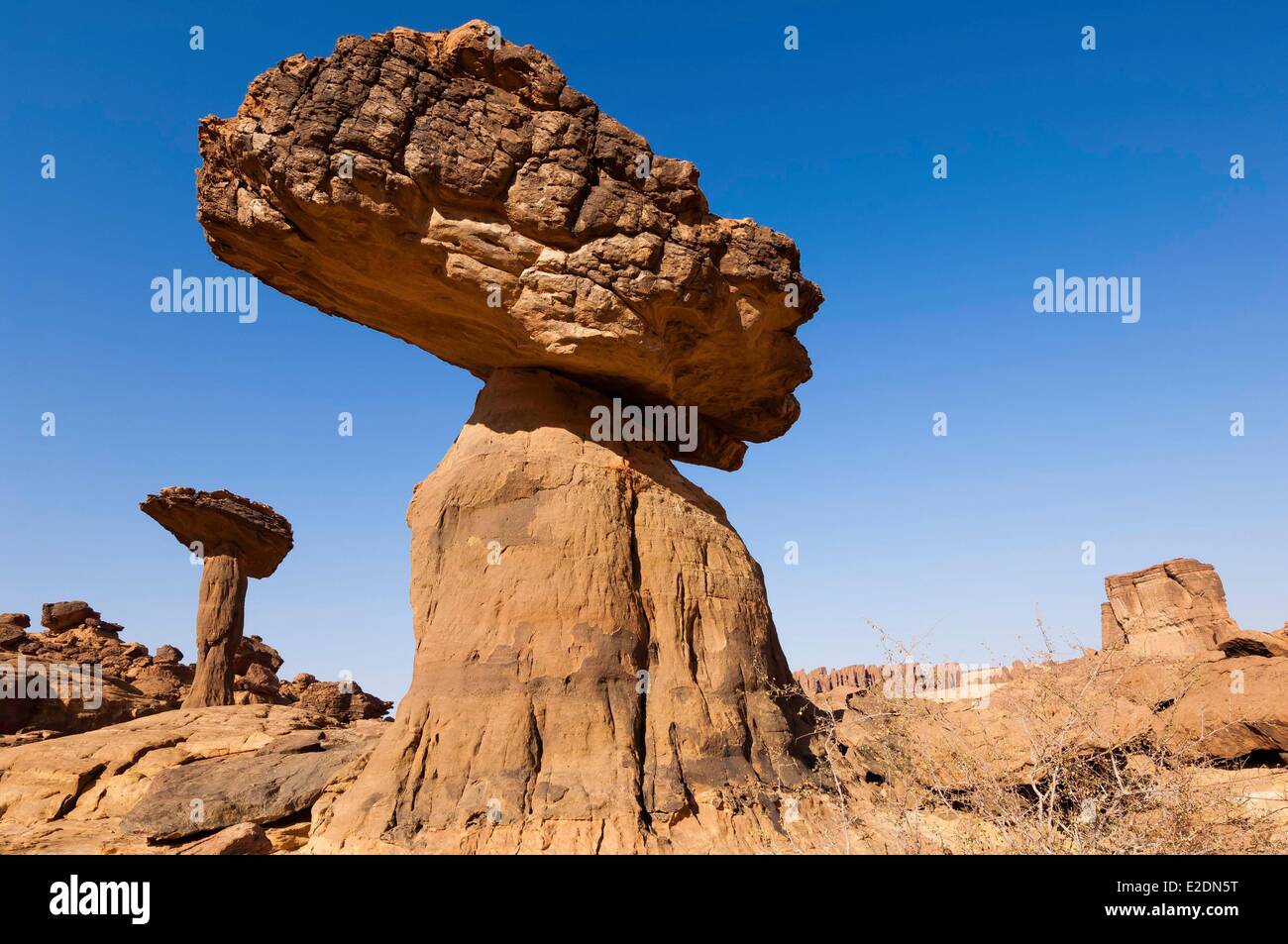 Chad Southern Sahara desert Ennedi massif needles and sandstone ...