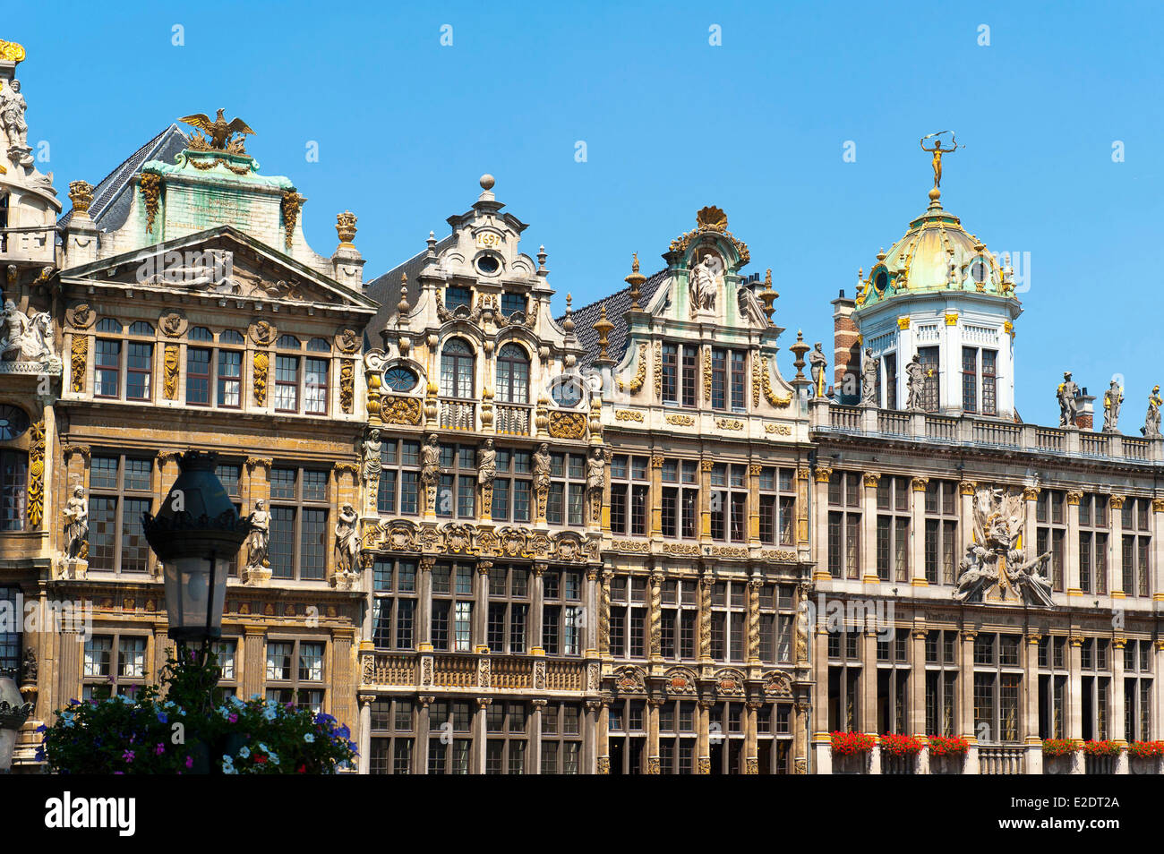 Central square of brussels hi-res stock photography and images - Alamy