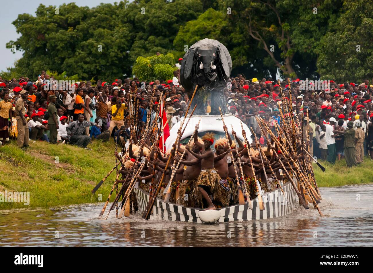 Kuomboka hi-res stock photography and images - Alamy