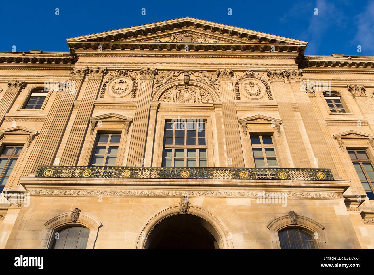Louvre facade hi-res stock photography and images - Alamy