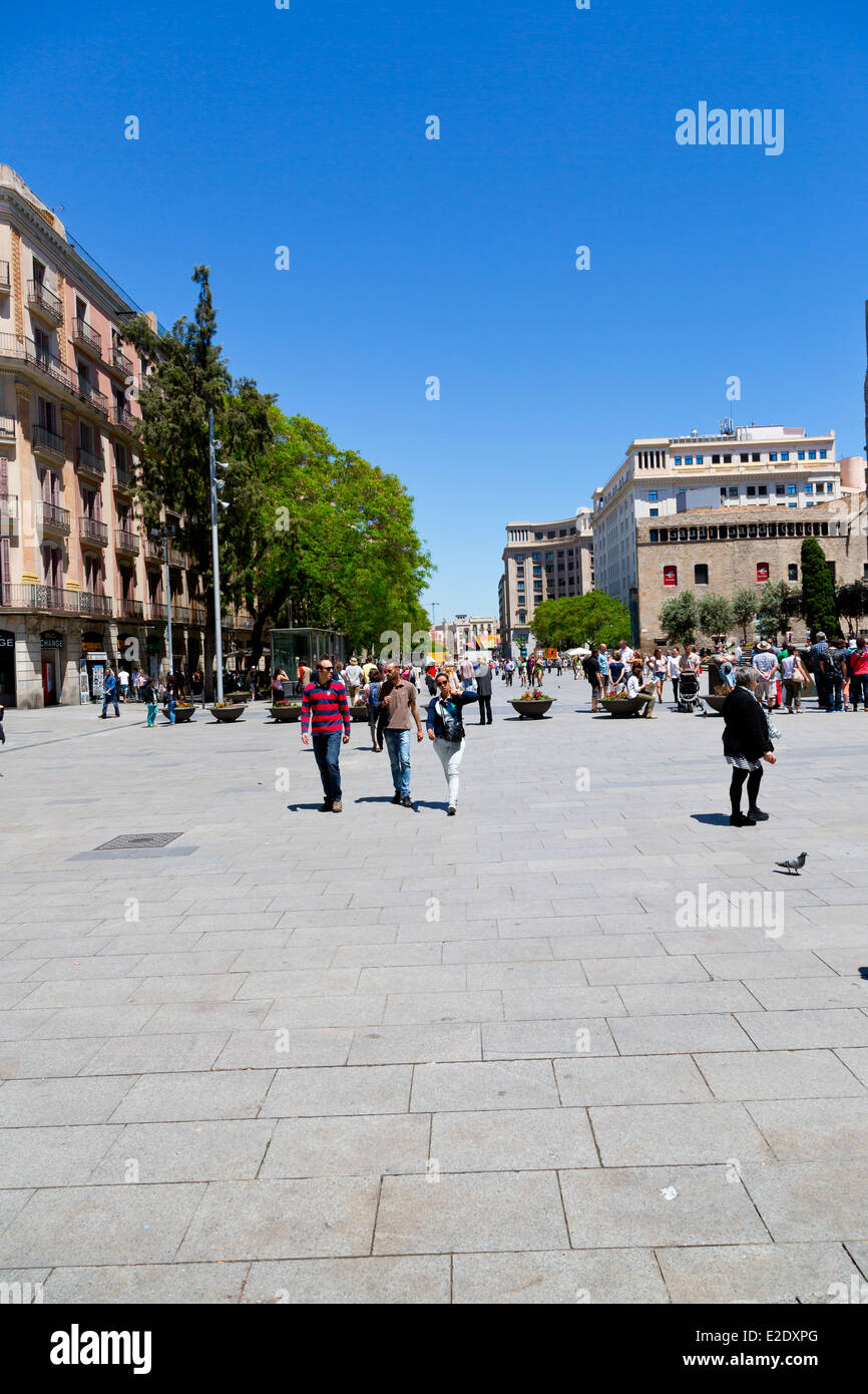 Typical barcelona square hi-res stock photography and images - Alamy