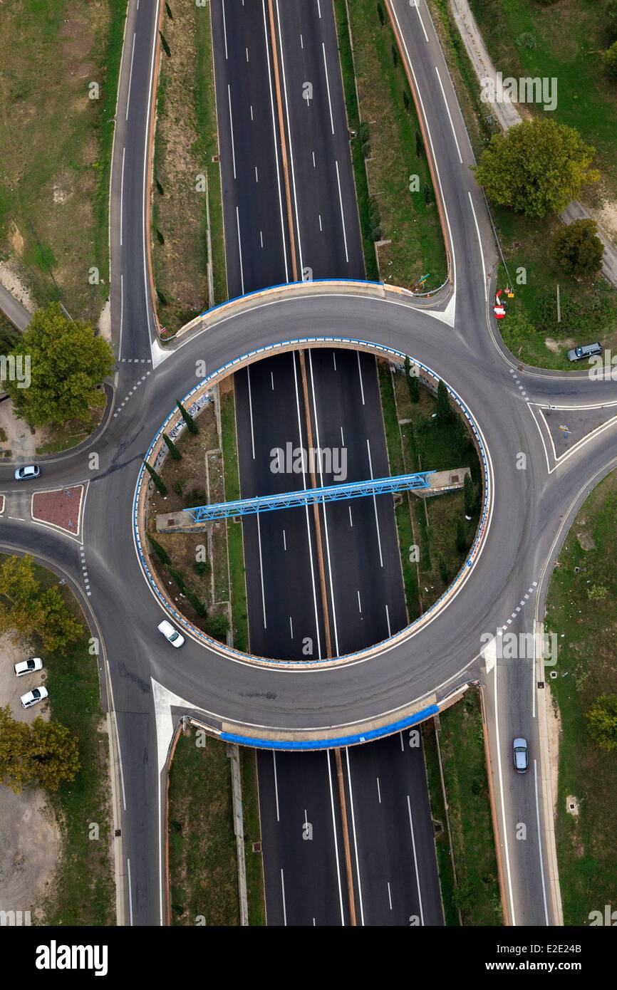 Roundabout Aerial View Stock Photos & Roundabout Aerial View Stock ...