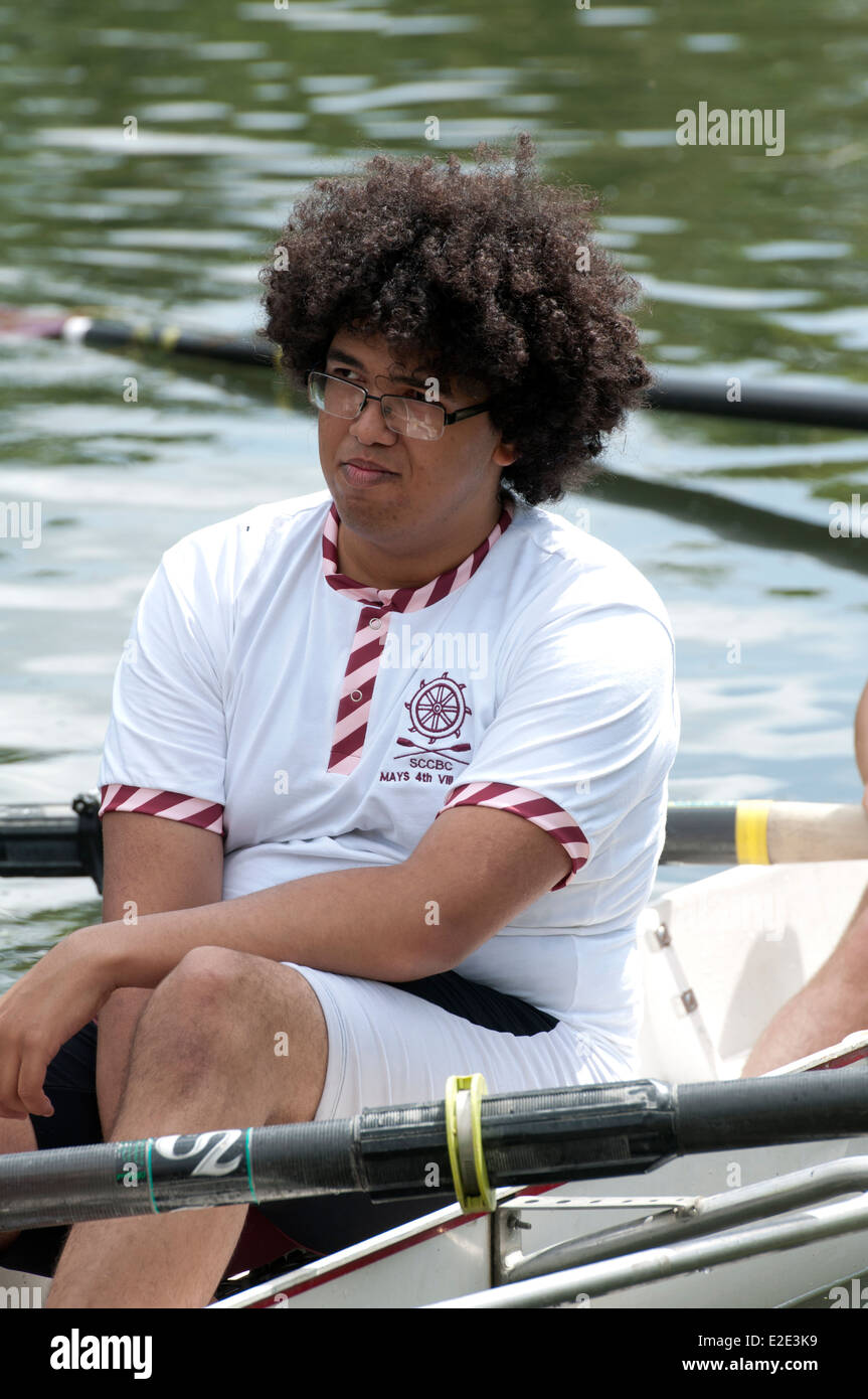 Cambridge rowing race bumps mens hi-res stock photography and images ...