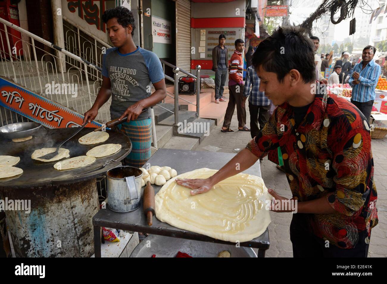 Street food bangladesh hi-res stock photography and images - Alamy