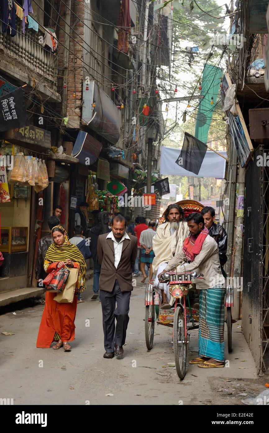 Bangladesh Dhaka (Dacca) small street in Old Dhaka Stock Photo - Alamy