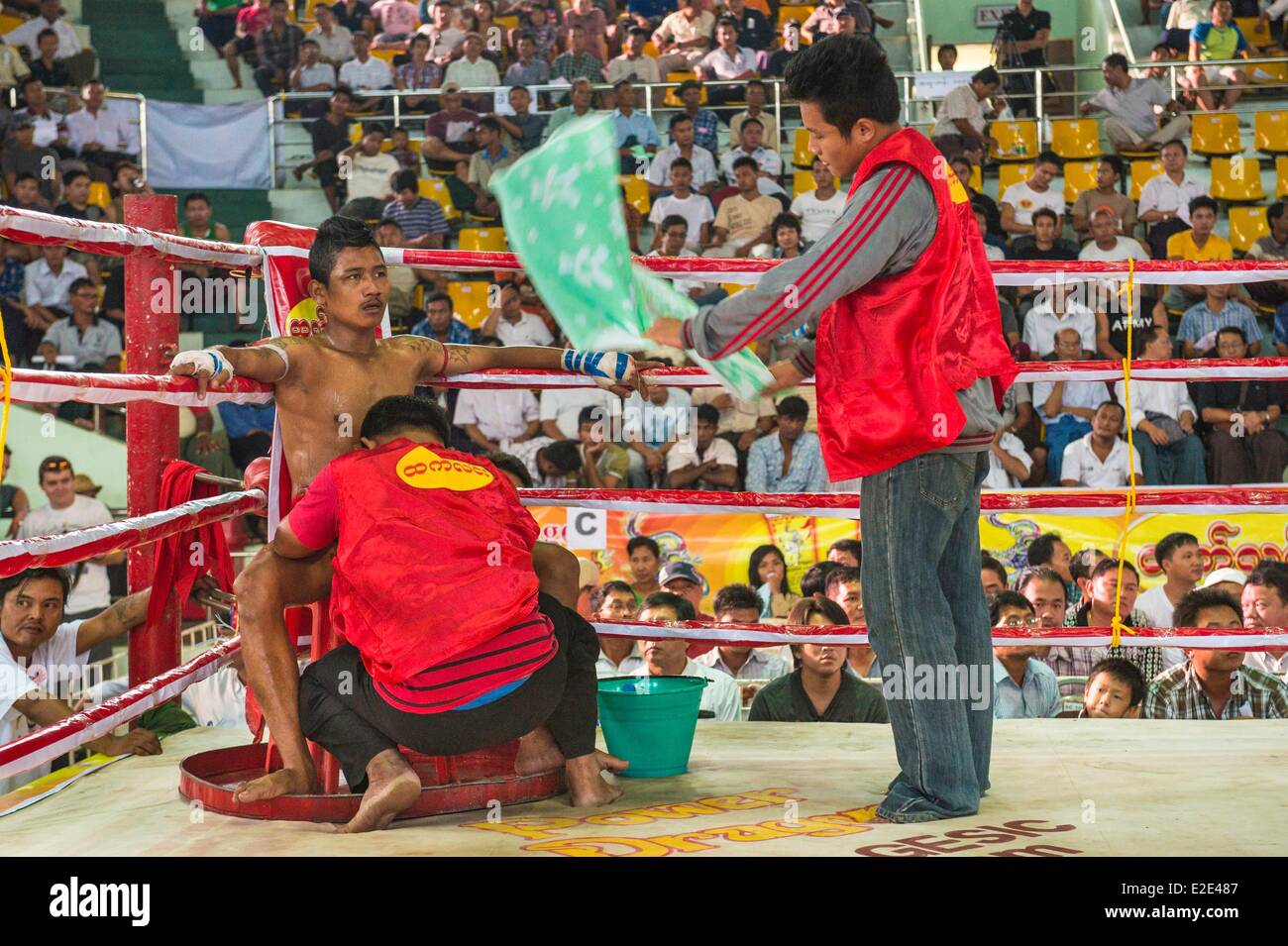 Myanmar (Burma) Yangon Division Yangon Tamwe district Thein Phyn boxing ...