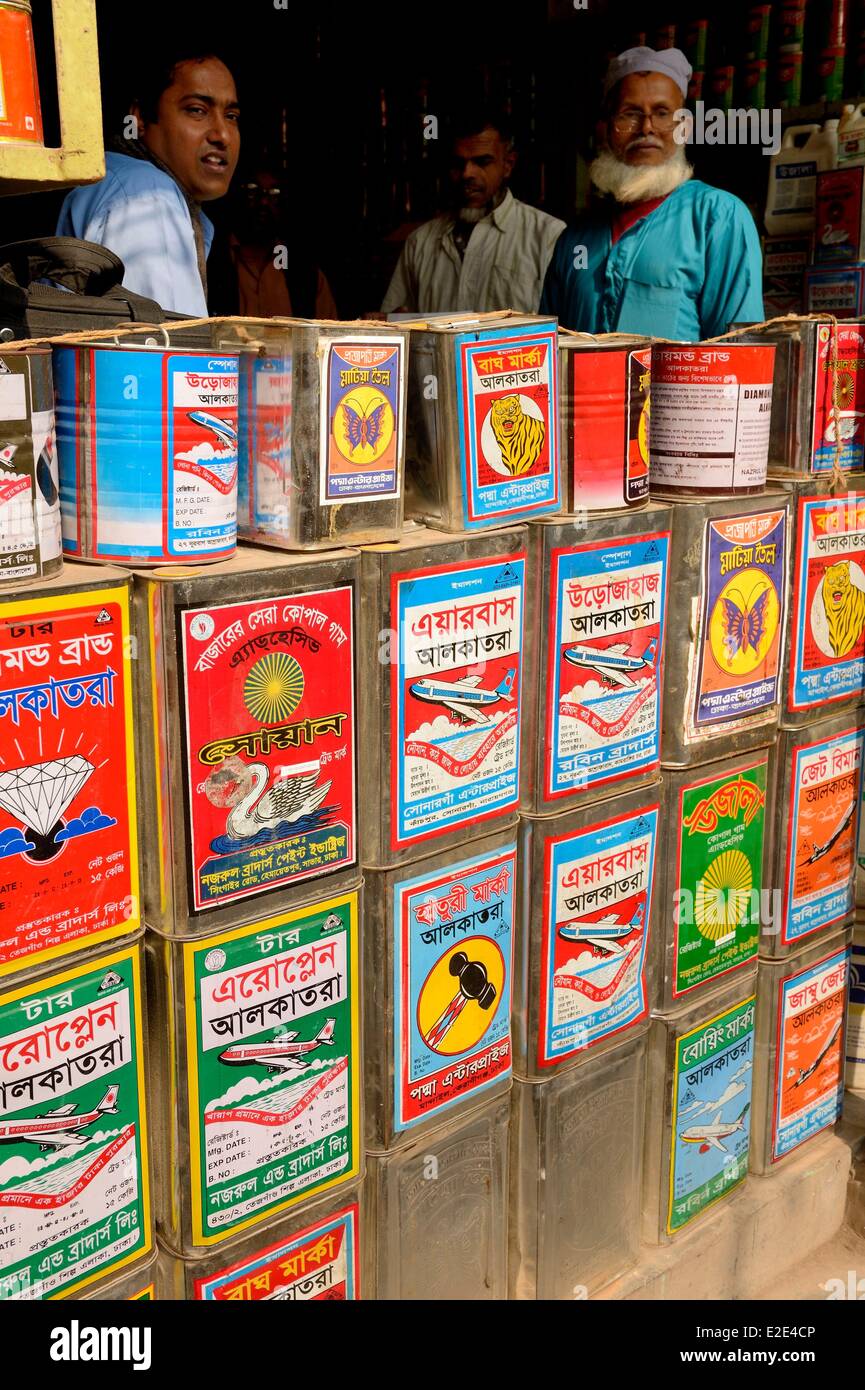 Bangladesh Dhaka (Dacca) shop in Old Dhaka Stock Photo - Alamy