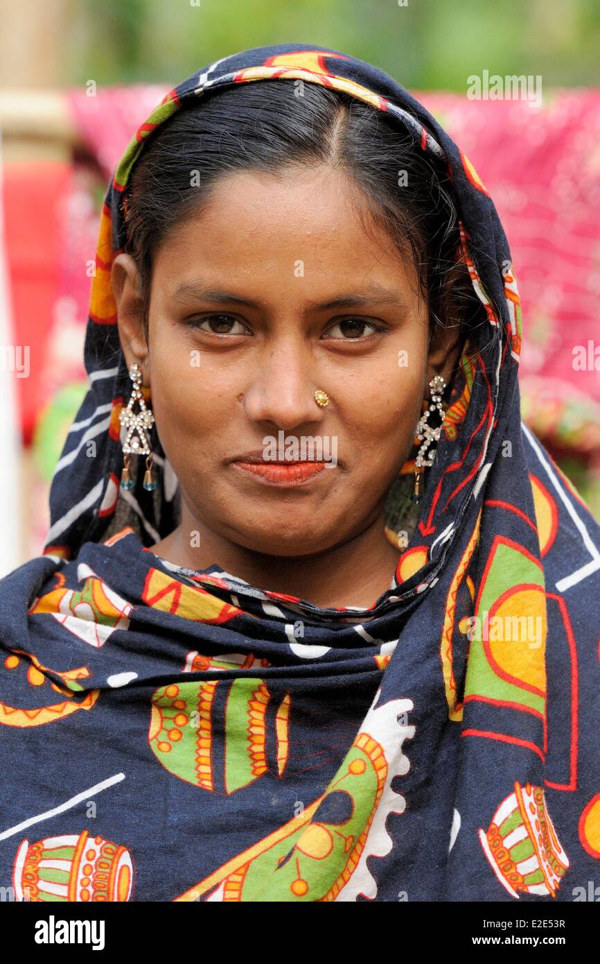 Bangladesh Sreemangal (ou Srimangal ou Srimongol) the tea capital young ...