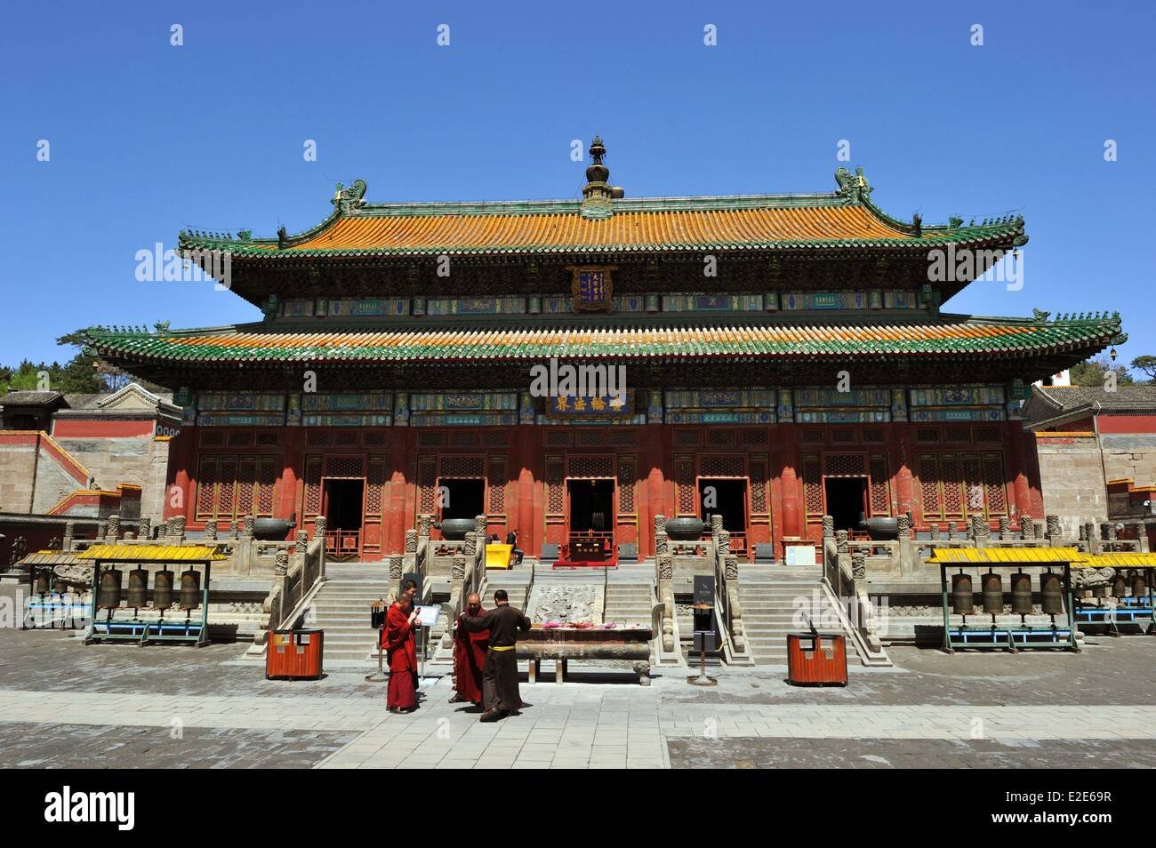 Puning si temple hi-res stock photography and images - Alamy
