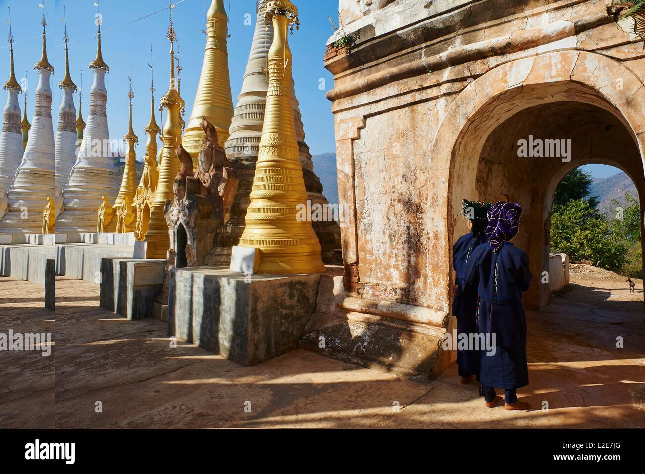 Myanmar (Burma), Shan state, Inle lake, Inn Dein village, the 1045 ...