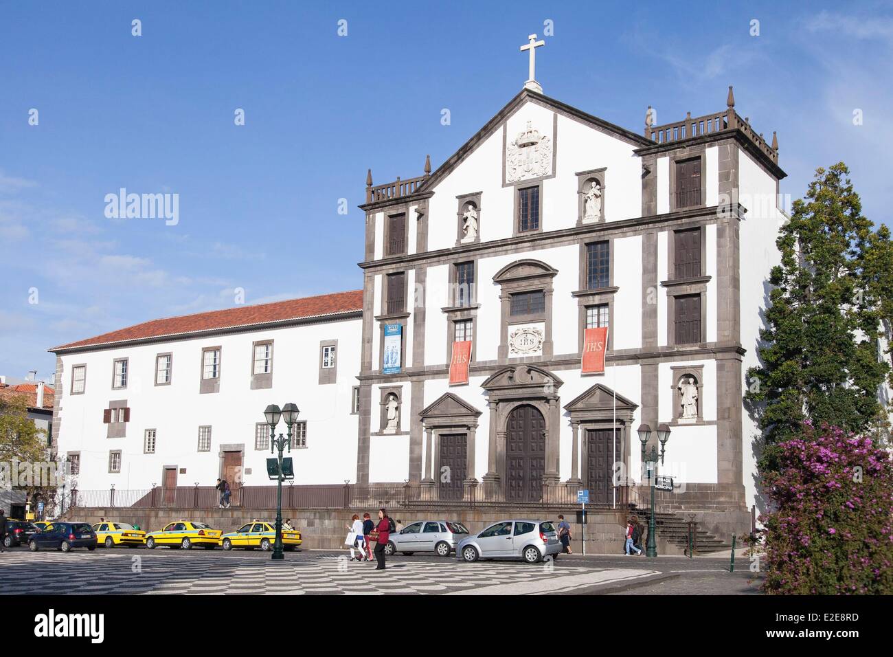Portugal, Madeira island, Funchal, Town Hall square, College church ...