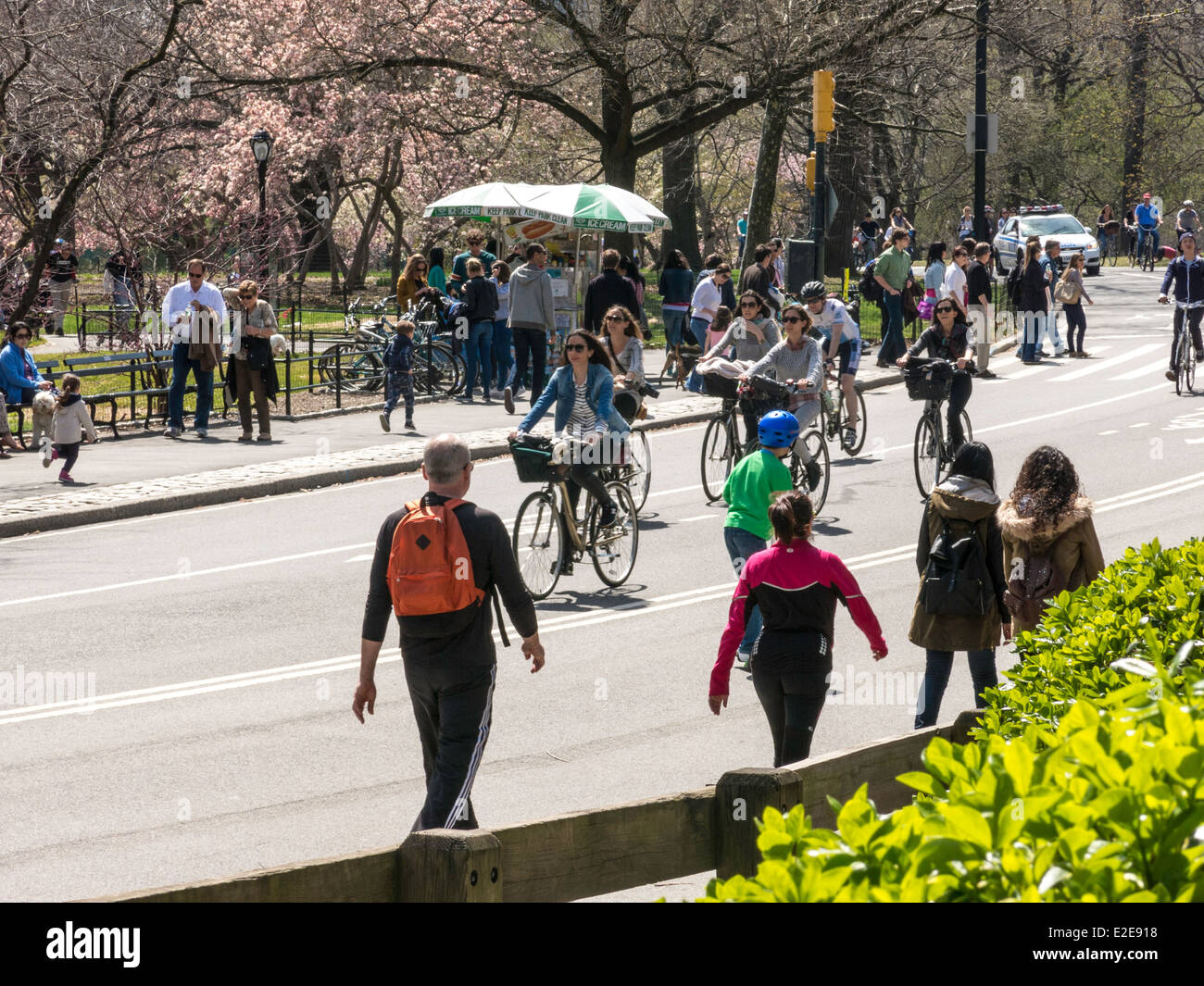 Crowded bike hi-res stock photography and images - Alamy