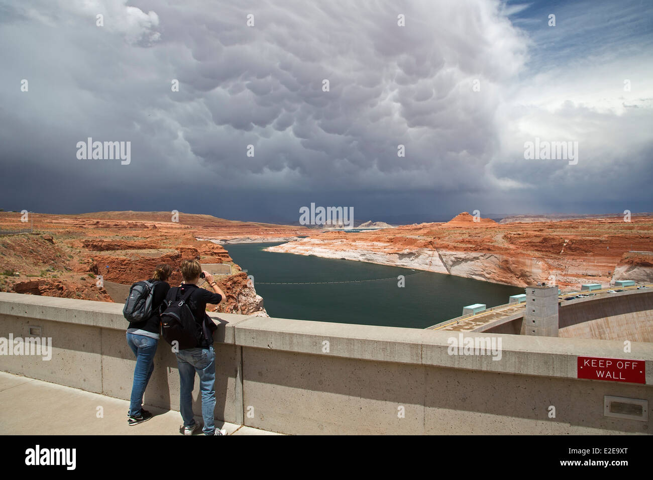 Storm Over Lake Powell at the Glen Canyon Dam Stock Photo - Alamy