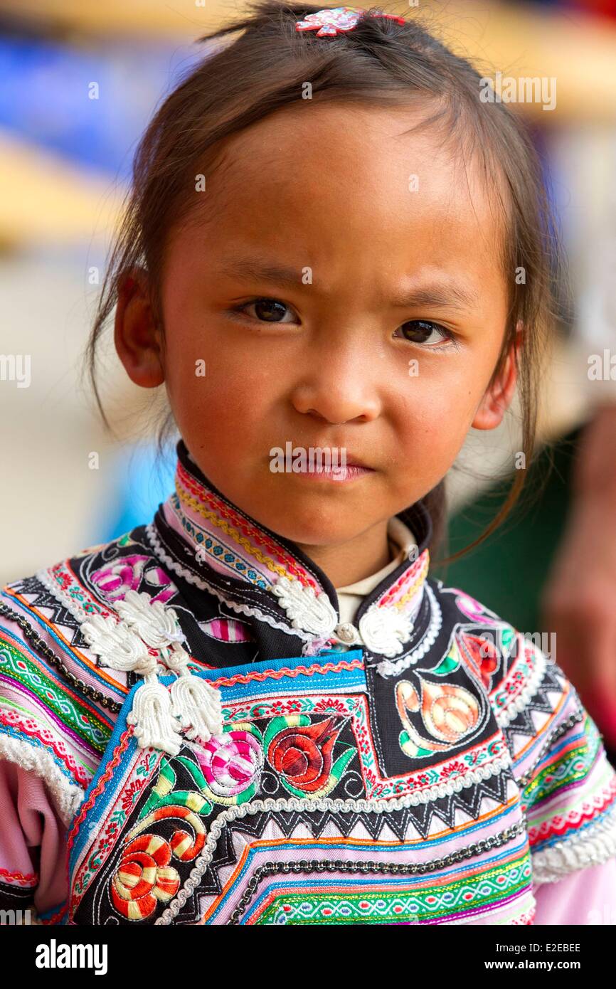 China, Yunnan province, Yi people, Yuanyang, Mengpin village, Girl of ...