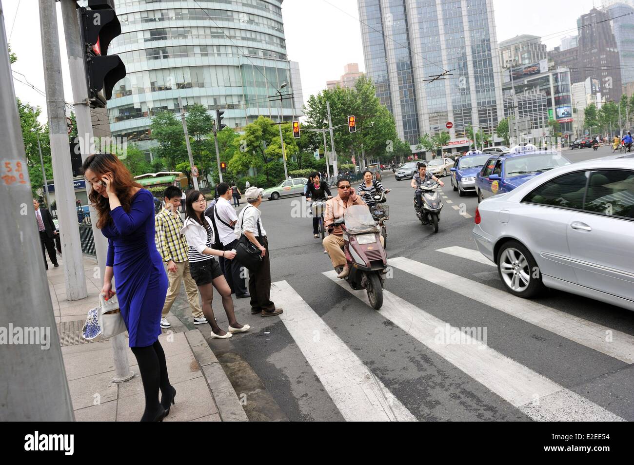 China, Shanghai, NanJing Road, commercial road Stock Photo - Alamy