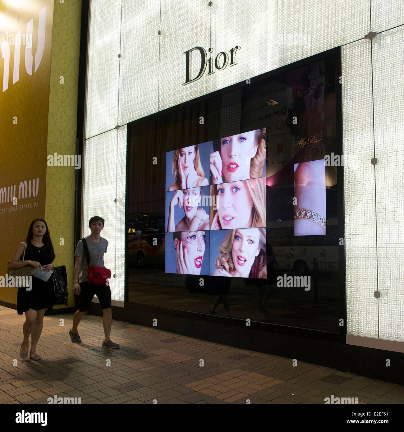 Dior advertisement hi-res stock photography and images - Alamy