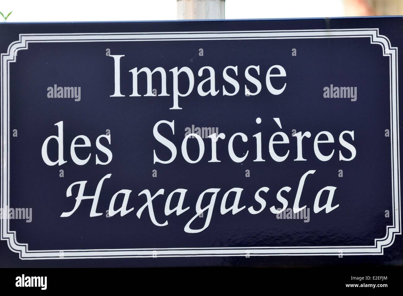 Sign in french inscription hi-res stock photography and images - Alamy