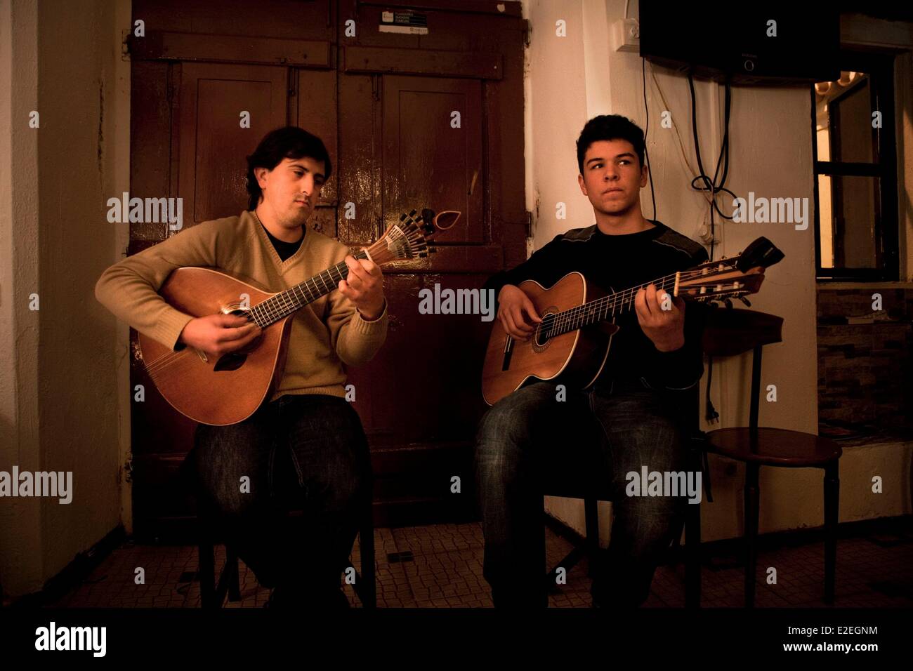 Fado e hi-res stock photography and images - Alamy