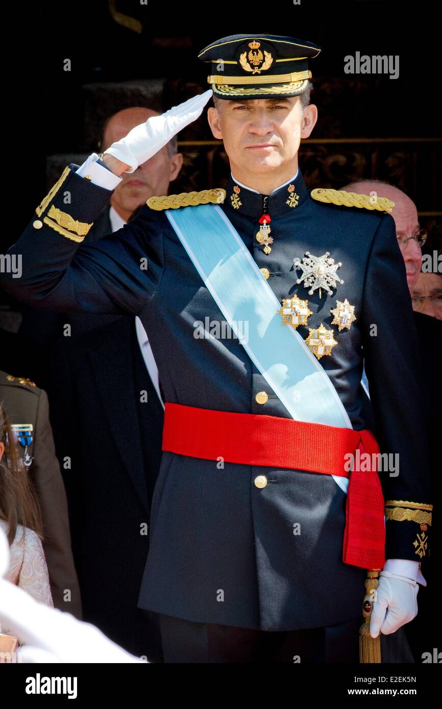 Felipe vi of spain uniform hi-res stock photography and images - Alamy
