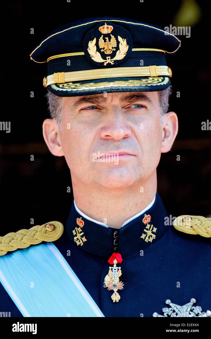 Felipe vi of spain uniform hi-res stock photography and images - Alamy