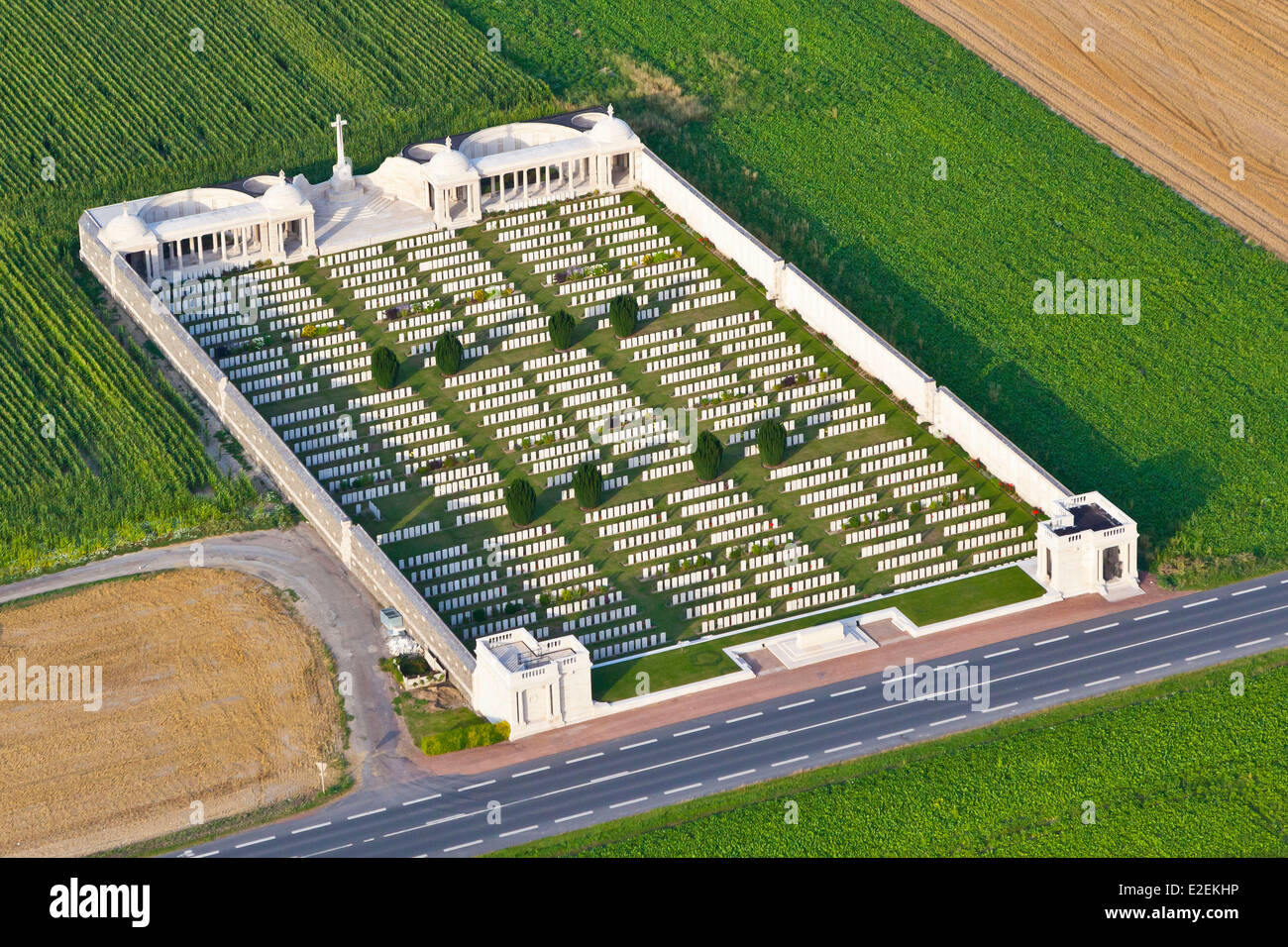 France, Pas de Calais, Loos en Gohelle, Dud Corner Military Cemetery ...