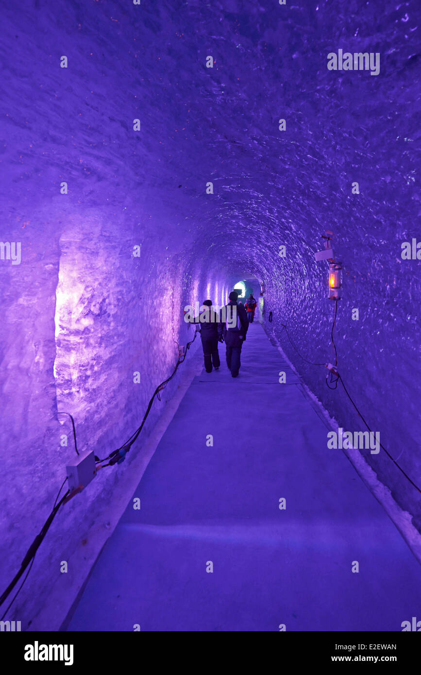 France, Haute Savoie, Chamonix Mont Blanc, grotte de la Mer de Glace ...