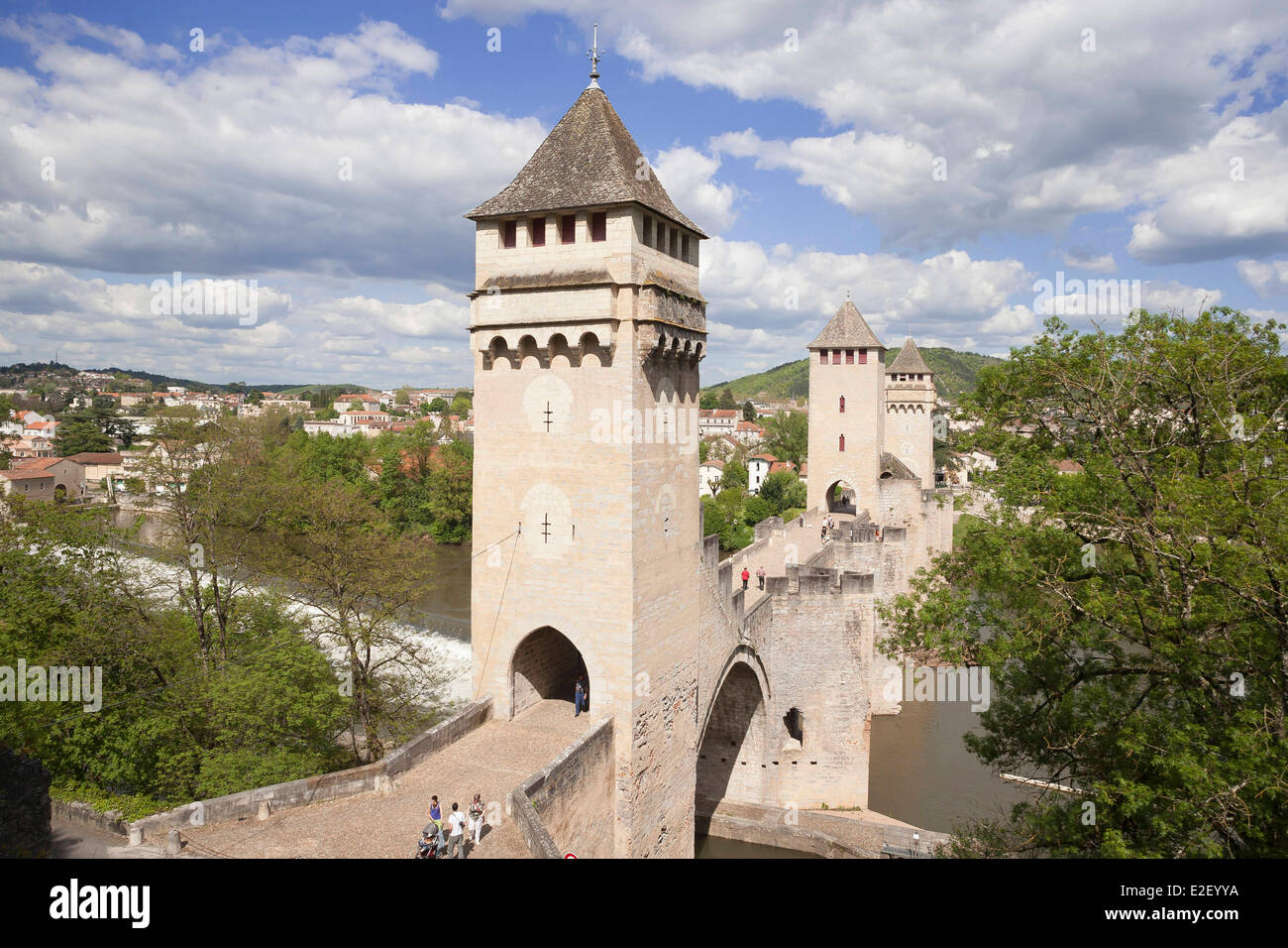 Fortified medieval bridge hi-res stock photography and images - Alamy