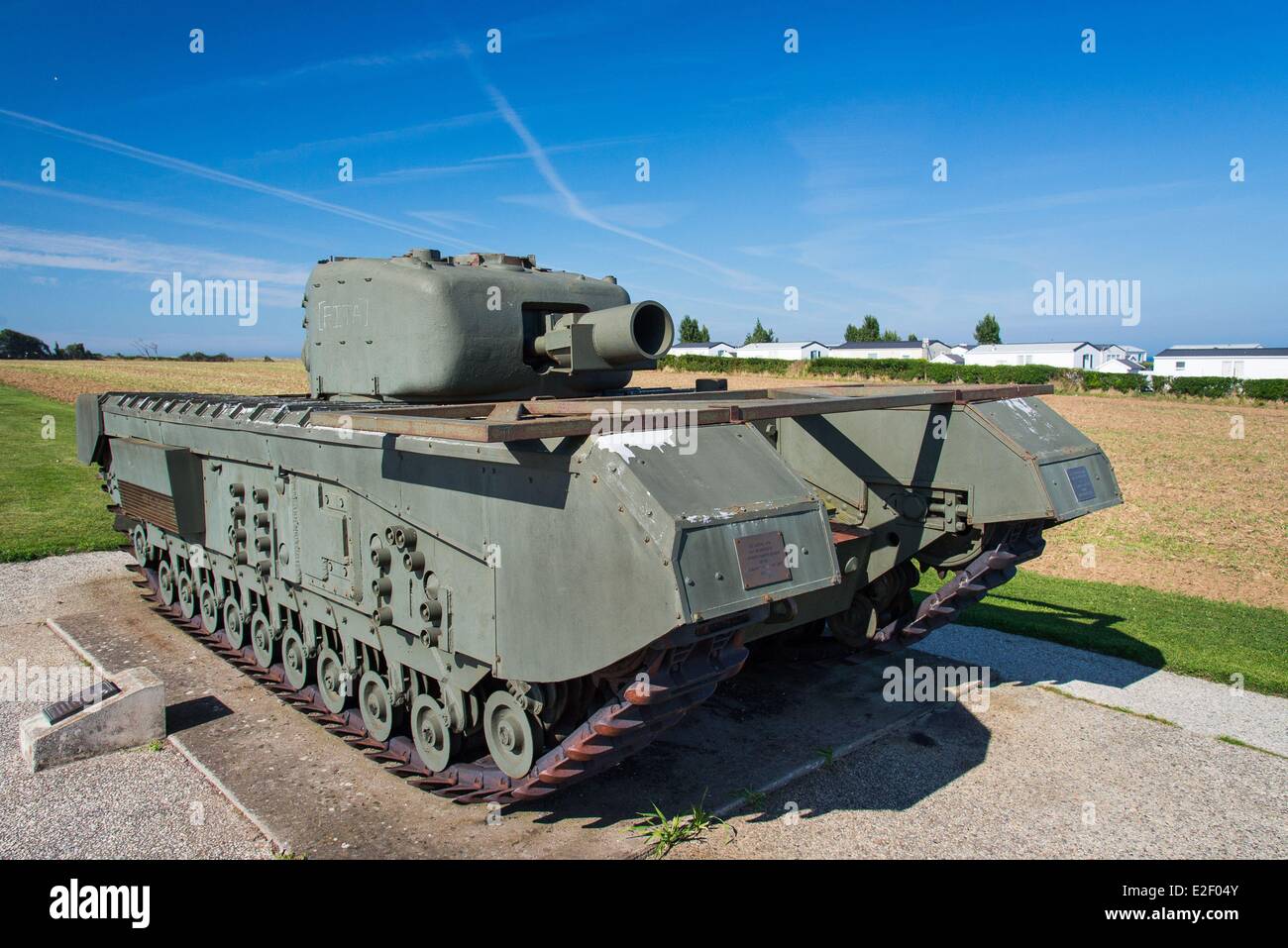 Churchill tank hi-res stock photography and images - Alamy