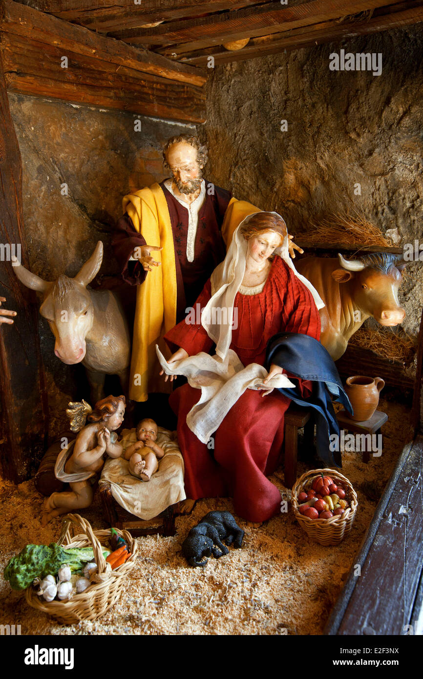 Neapolitan crib hi-res stock photography and images - Alamy