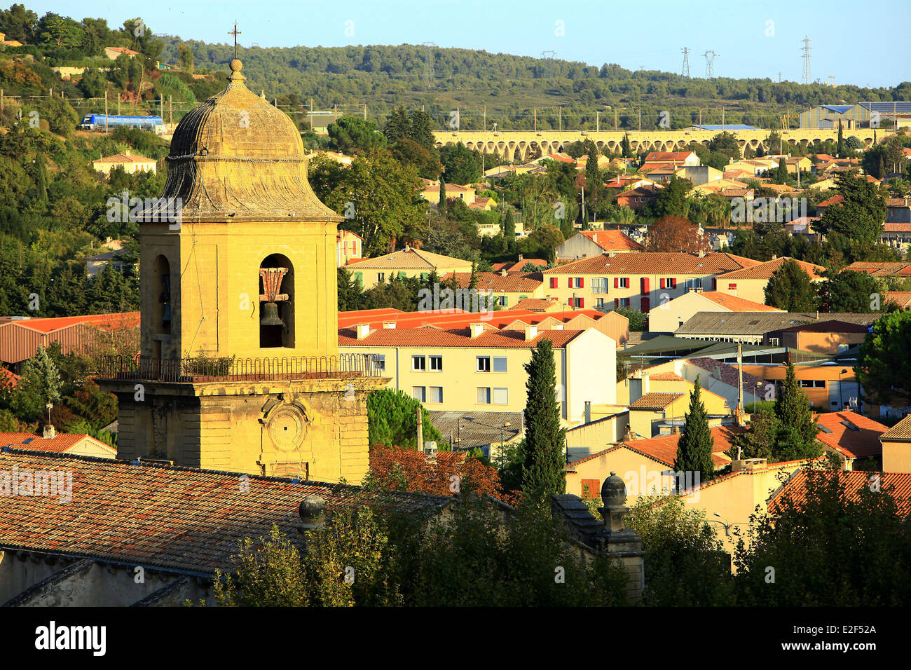 Saint chamas hi-res stock photography and images - Alamy
