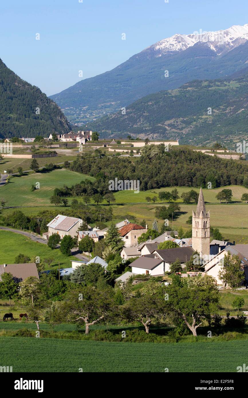 France, Hautes Alpes, Eygliers village, Mont Dauphin behind Stock Photo ...