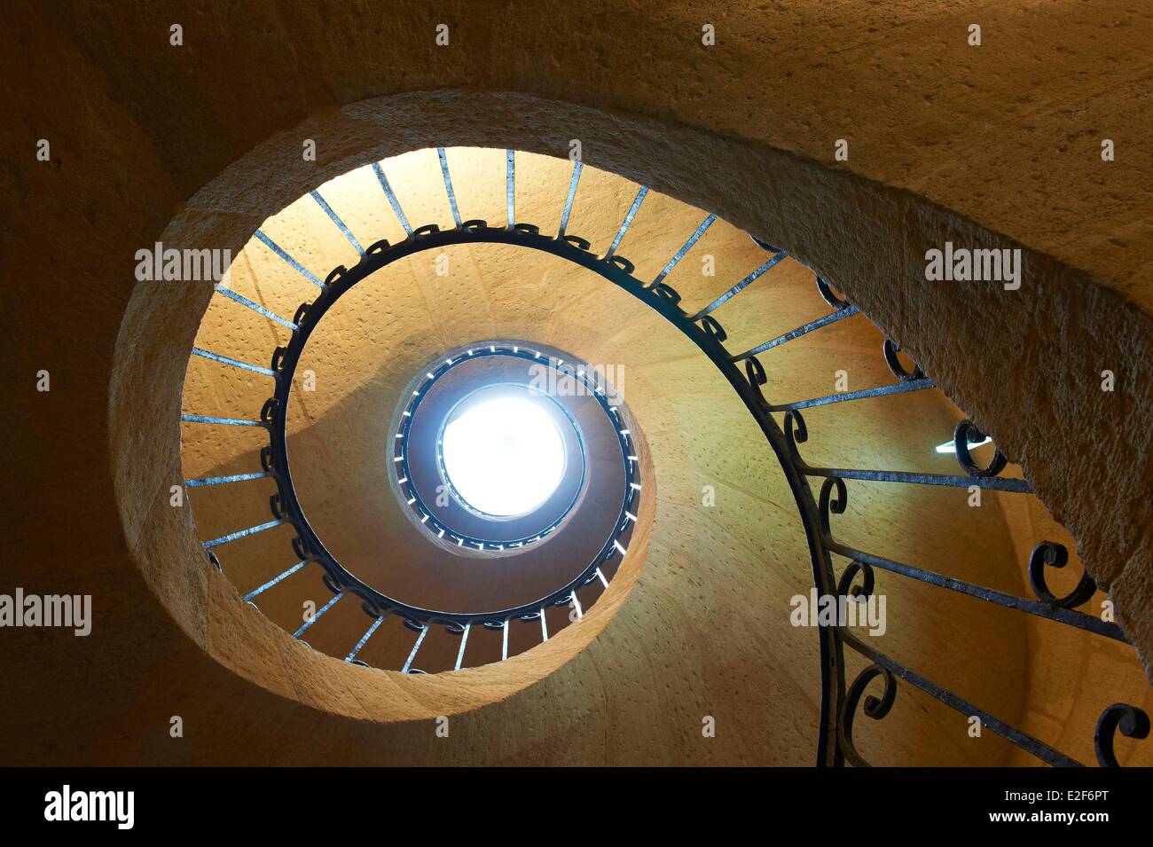Grand theatre bordeaux staircase hi-res stock photography and images ...