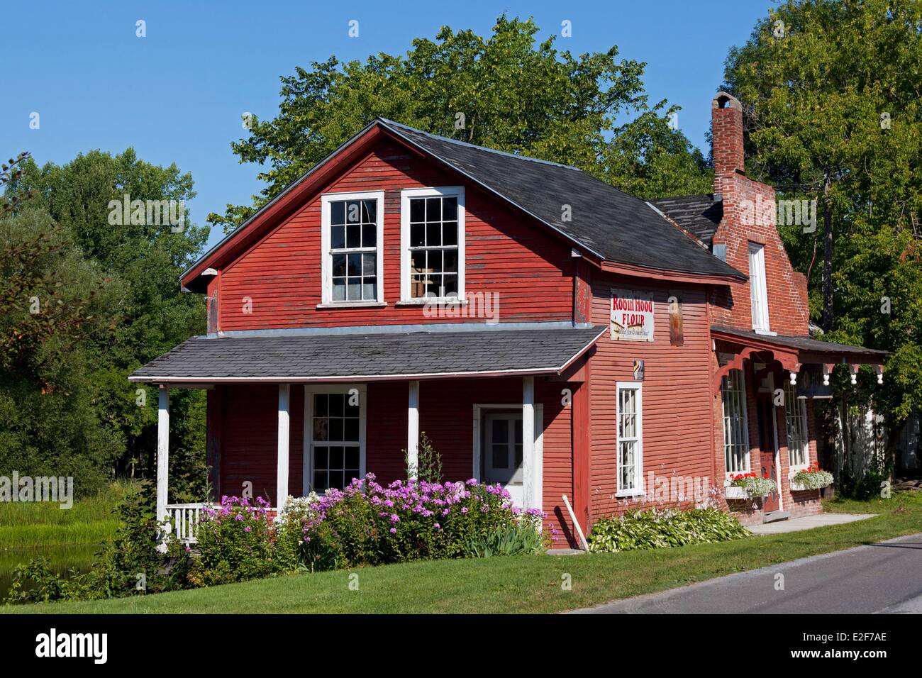 Canada Quebec the Eastern Townships or Estrie Stanbridge East old house ...