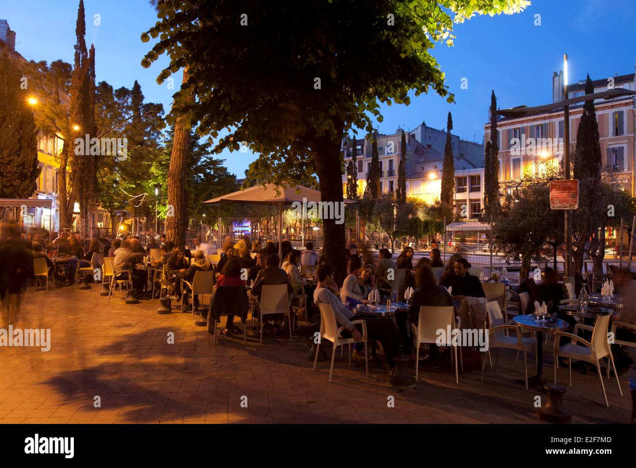Cours julien night marseille hi-res stock photography and images - Alamy