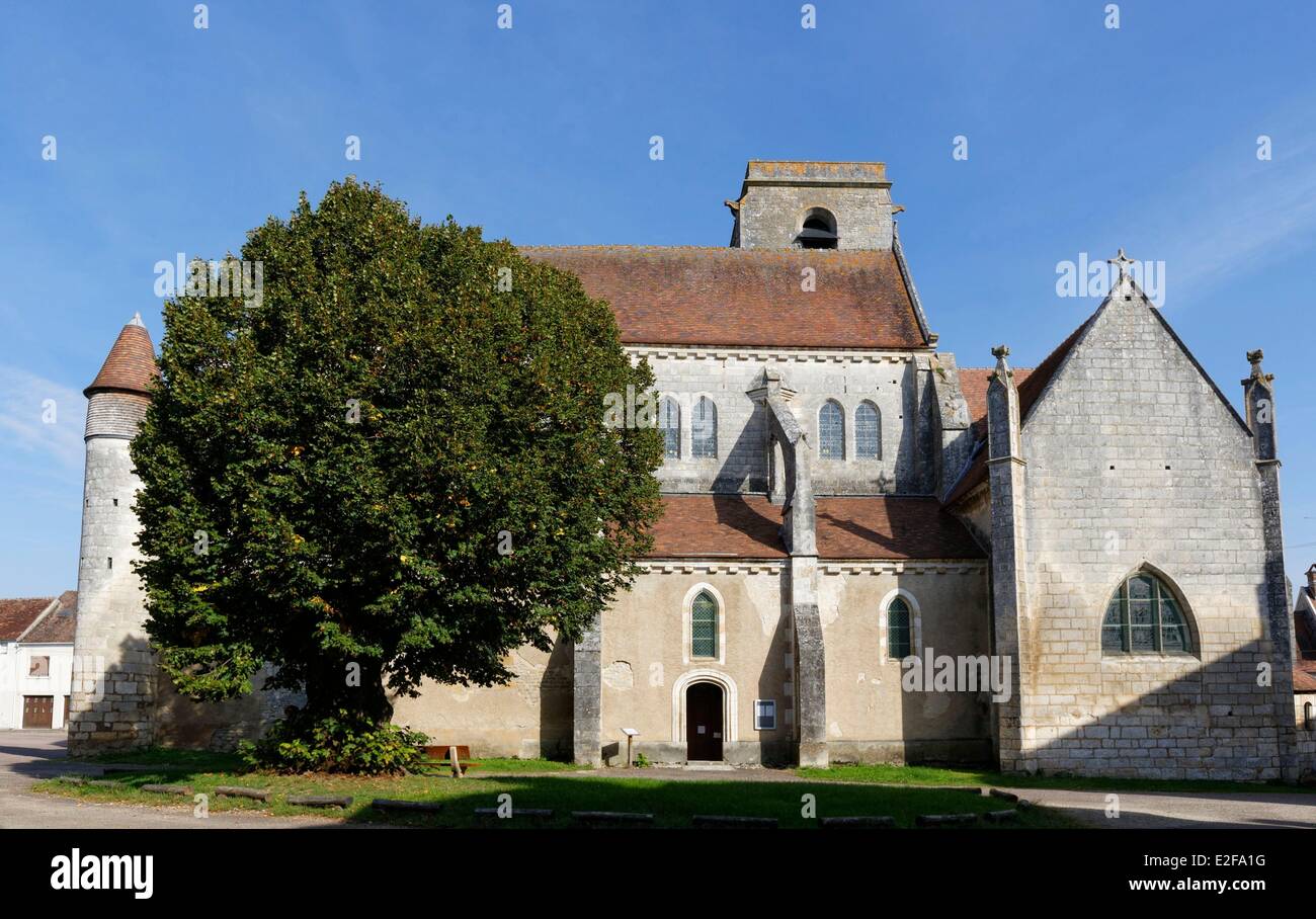 France, Yonne, Mailly le Chateau, Saint Adrien church Stock Photo - Alamy