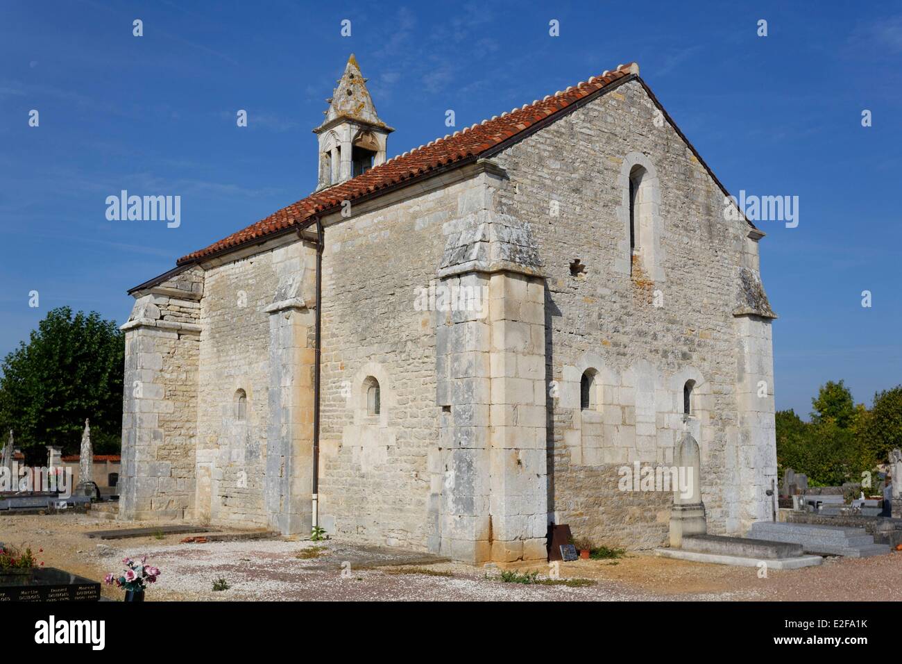 Mailly le chateau france hi-res stock photography and images - Alamy