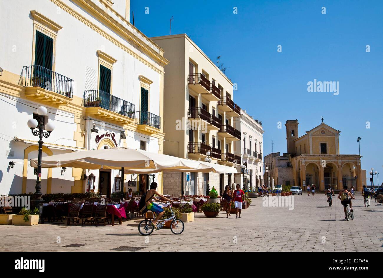Italy, Puglia, Gallipoli, modern city, harbour quay Stock Photo - Alamy