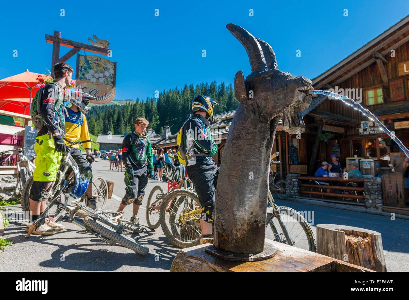 Les lindarets hamlet goat village hi-res stock photography and images ...
