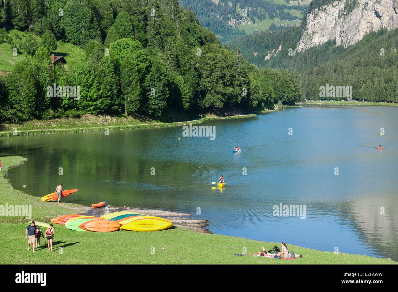 Montriond lake hi-res stock photography and images - Alamy