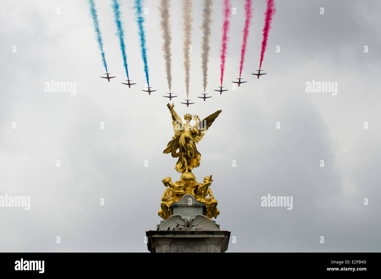 Victoria memorial monument hi-res stock photography and images - Alamy