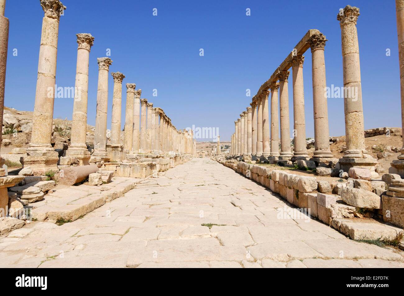Jordan, Jerash Governorate, Jerash, ancient city of Gerasa, Roman alley ...